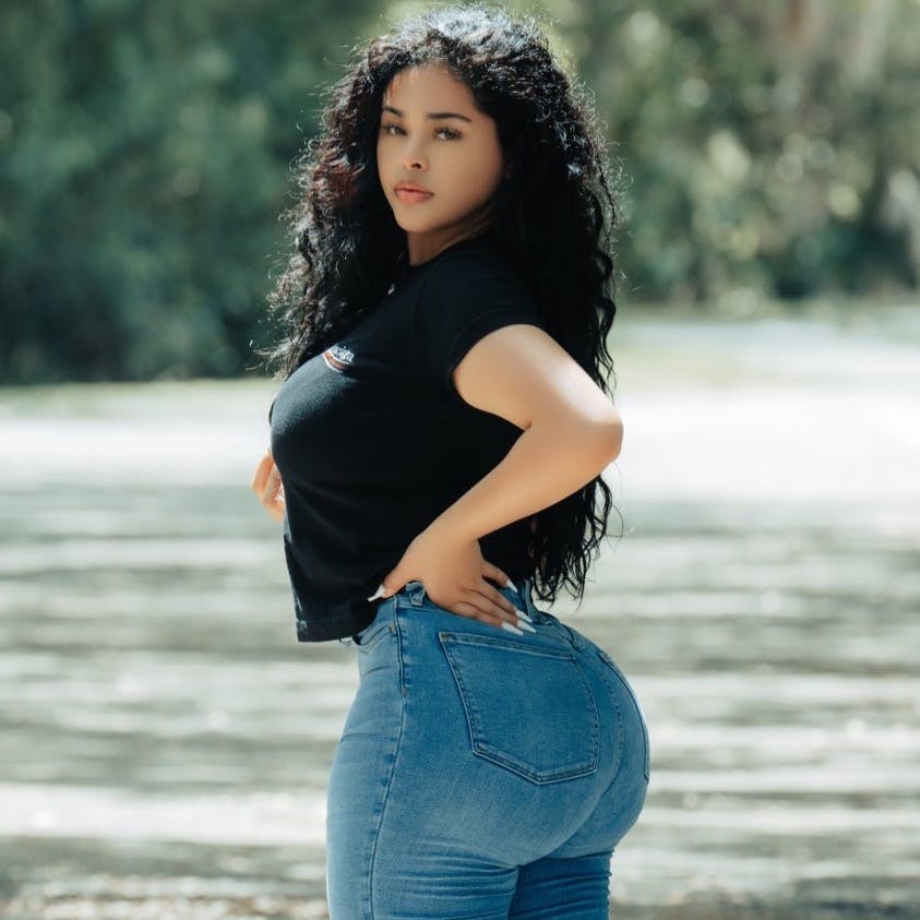 Jen Blanco | Snipfeed