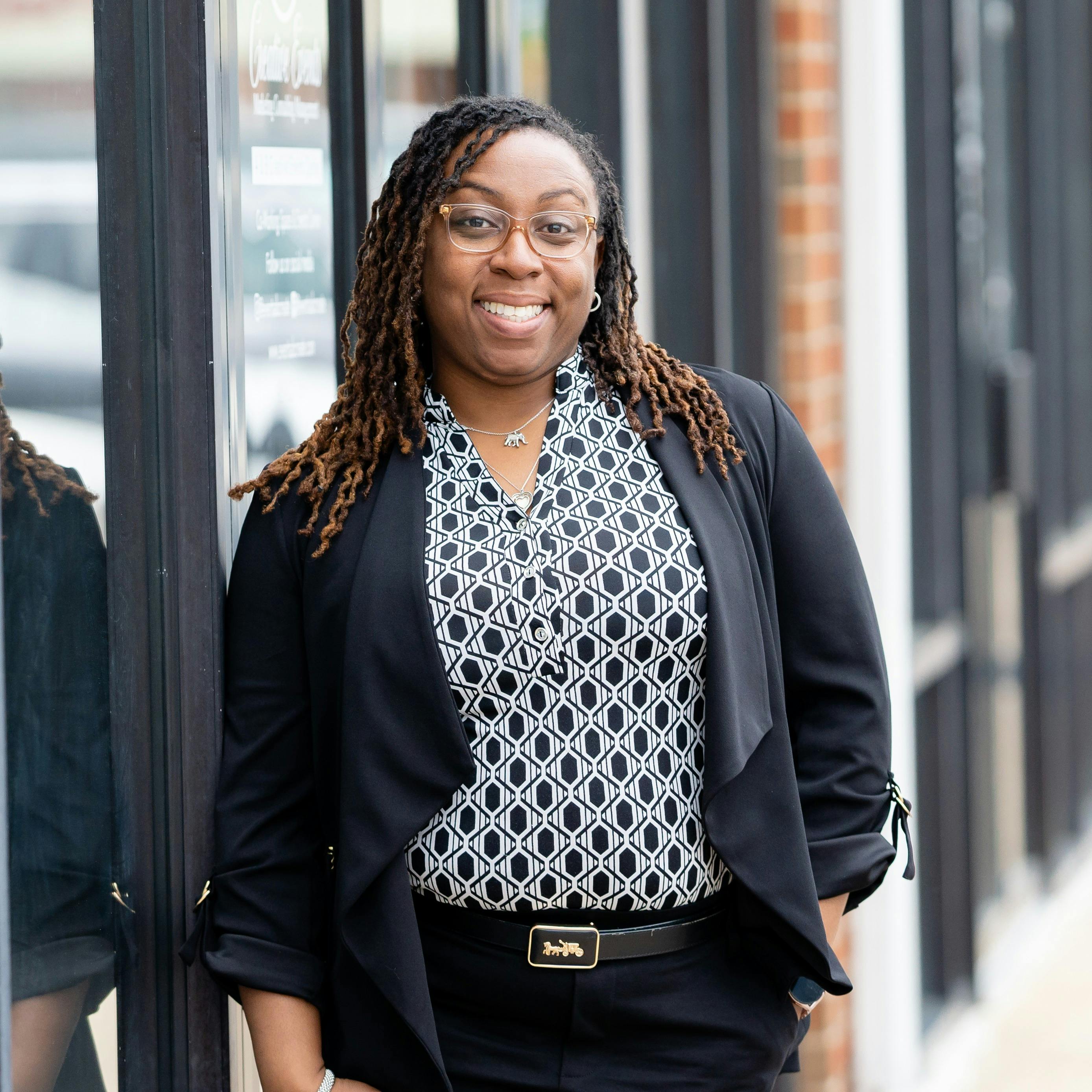 Planoly Creator Store | Waynetta Punter The Creative Custom Business Queen