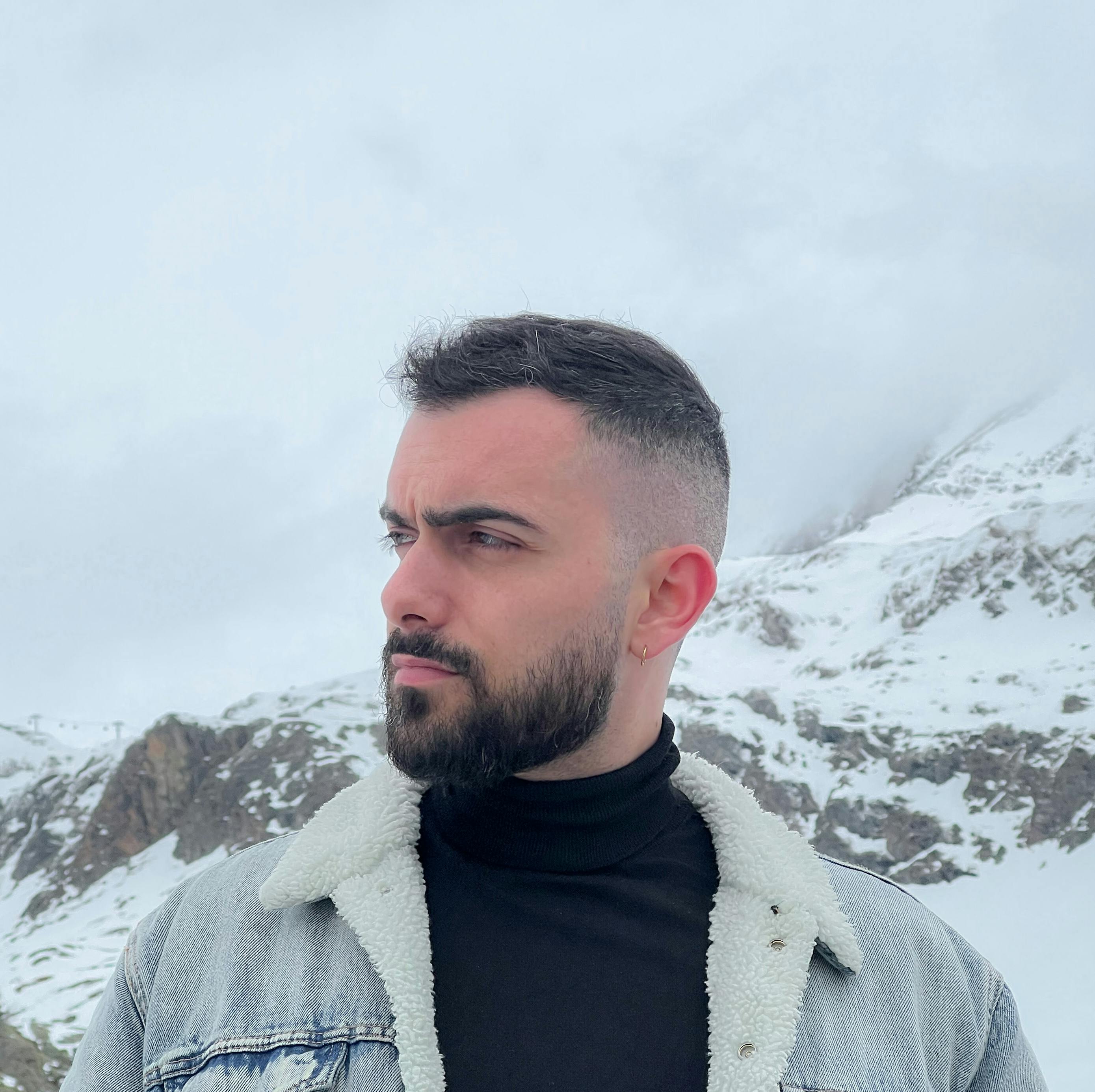 Alex Luciano | Snipfeed