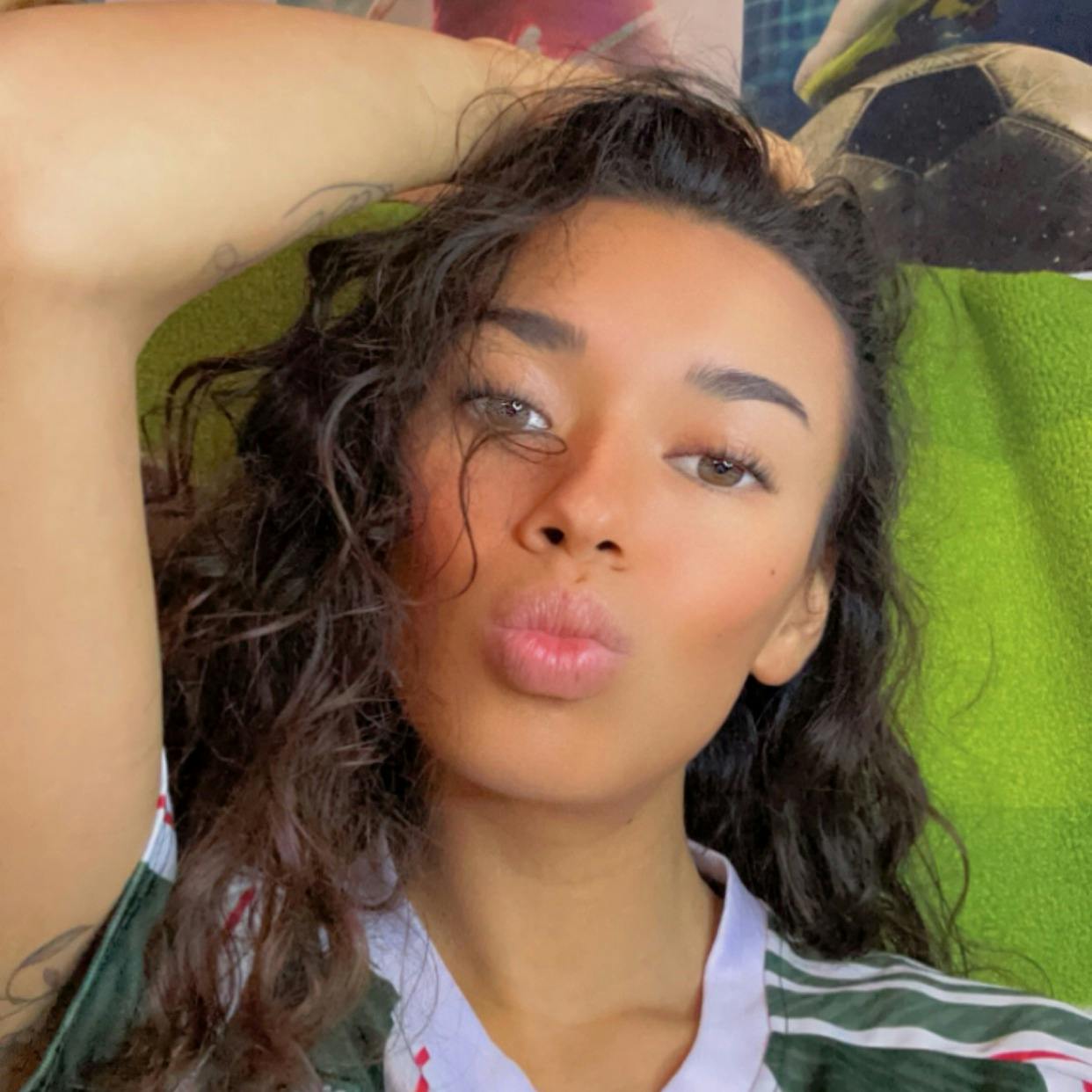 Leya 🧸 | Snipfeed