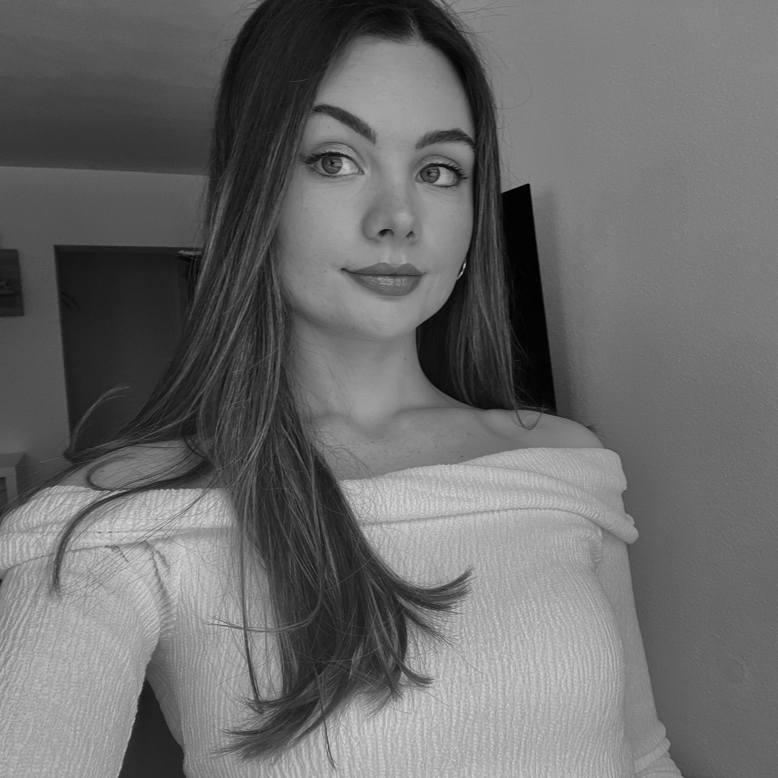 ESTELLE RICHTER | Snipfeed