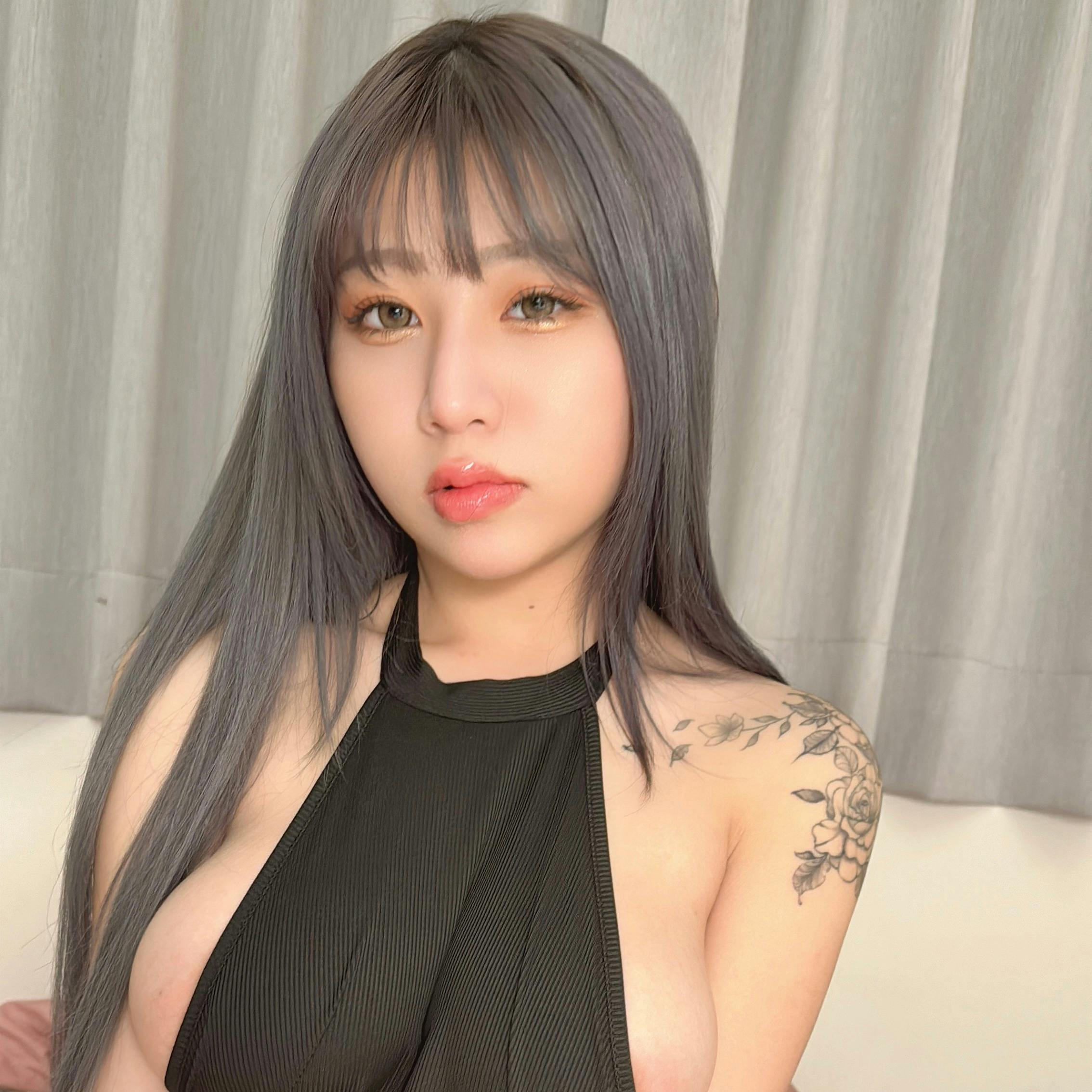 Emma Wu 👑 | Snipfeed