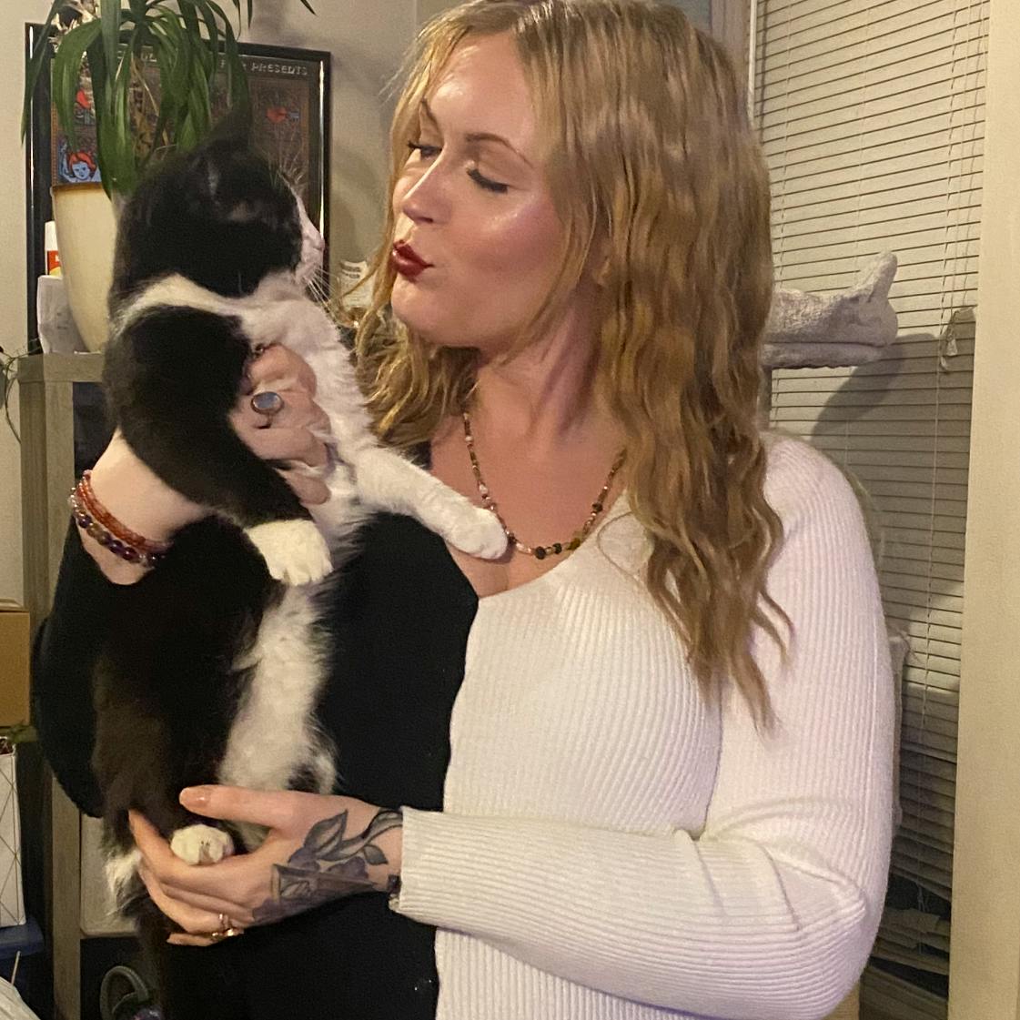 Katy Willis @midnightmystiquee | Snipfeed