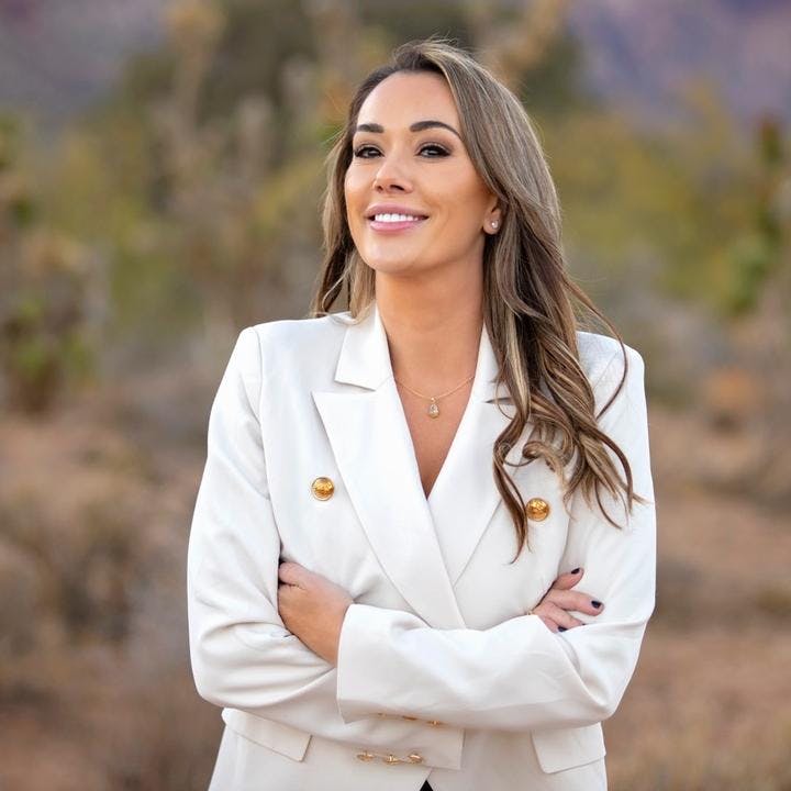 Stephanie|Advanced Esthetician|Salon Owner|Motherhood | Snipfeed